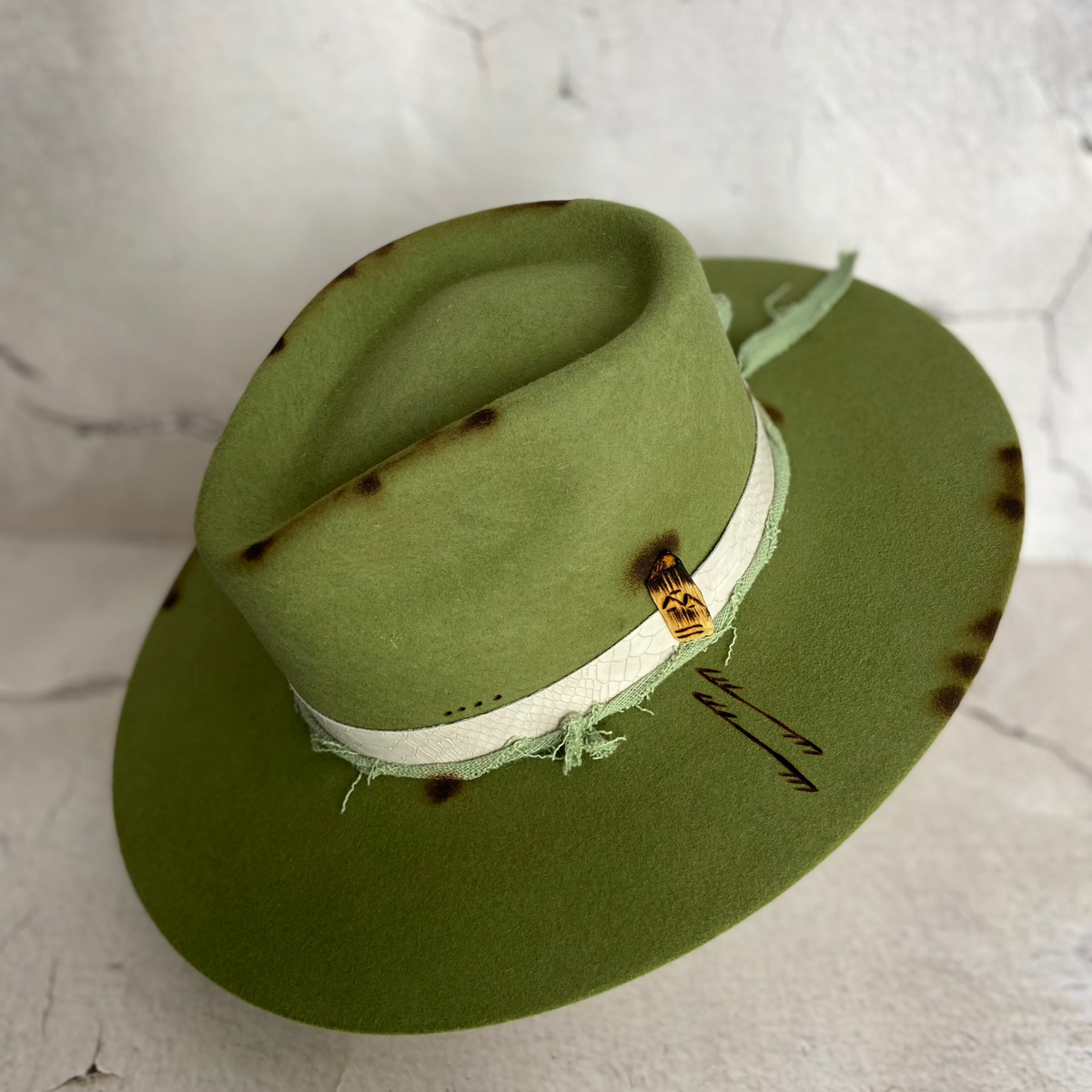 Reborn – LA MACARENA hats